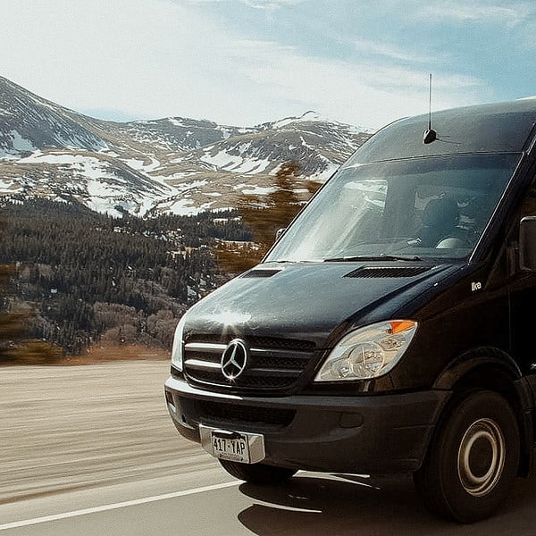 Denver Airport Shuttle | Mountain & Ski Shuttle | Peak 1 Express